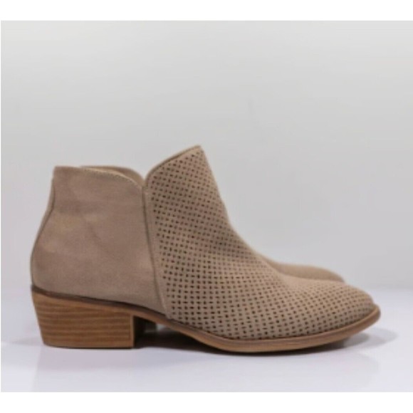 MIA | Shoes | Brand New Mia Womens Block Heel Boot Brown Tan Bootie ...